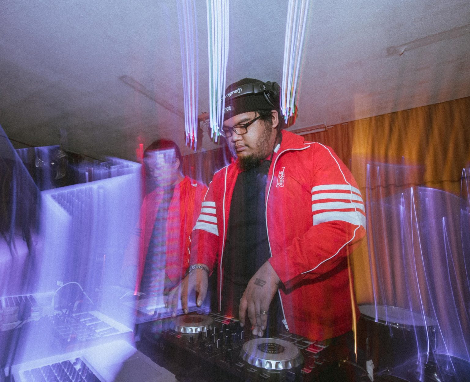 Bangkerohan Bridge Jumpers - Tambayayong